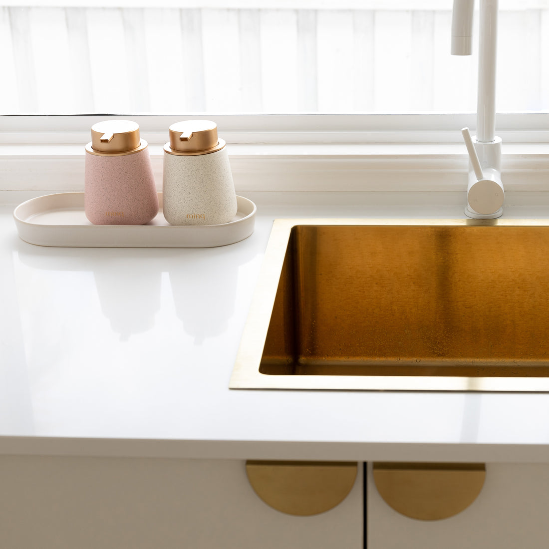Sustainable Ceramic Handwash Kit with Refillable Soap Tablets | Minq – minq